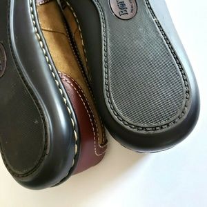 Born | Shoes | Born Suede And Leather Cap Toe Flats | Poshmark